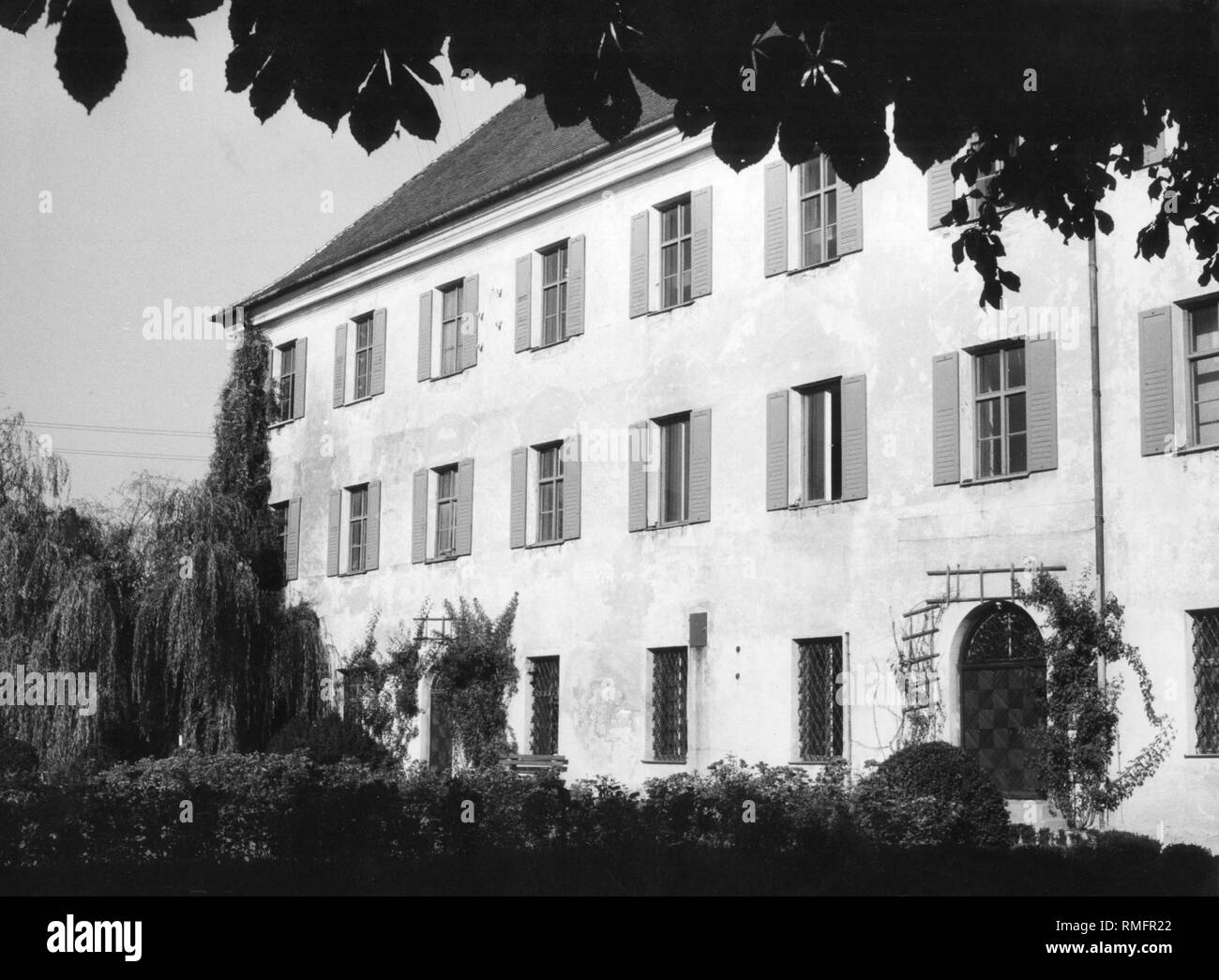 View of the residential building of Franz Josef Strauss in Rott am Inn ...