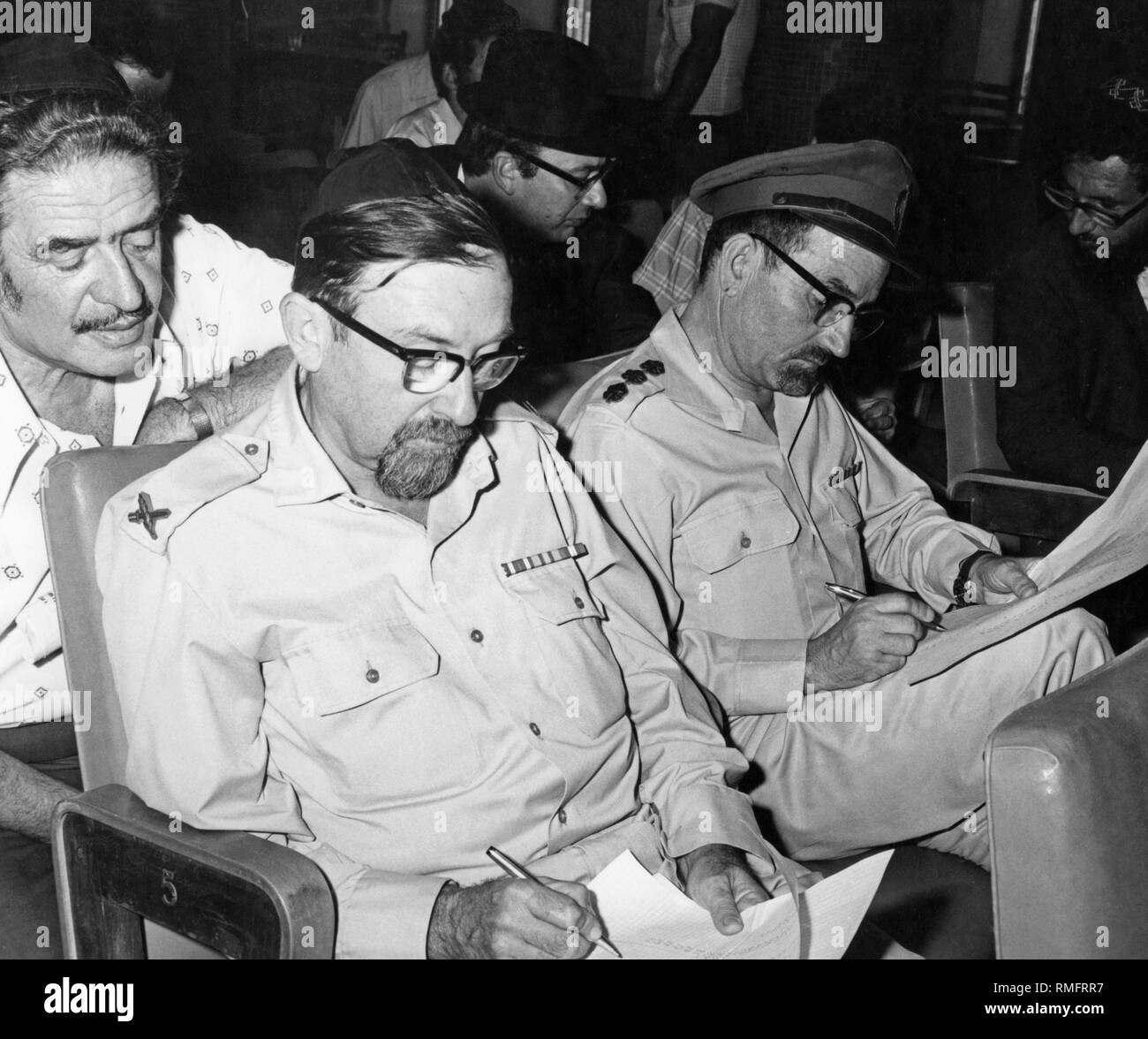 Israel soldier 70s hi-res stock photography and images - Alamy