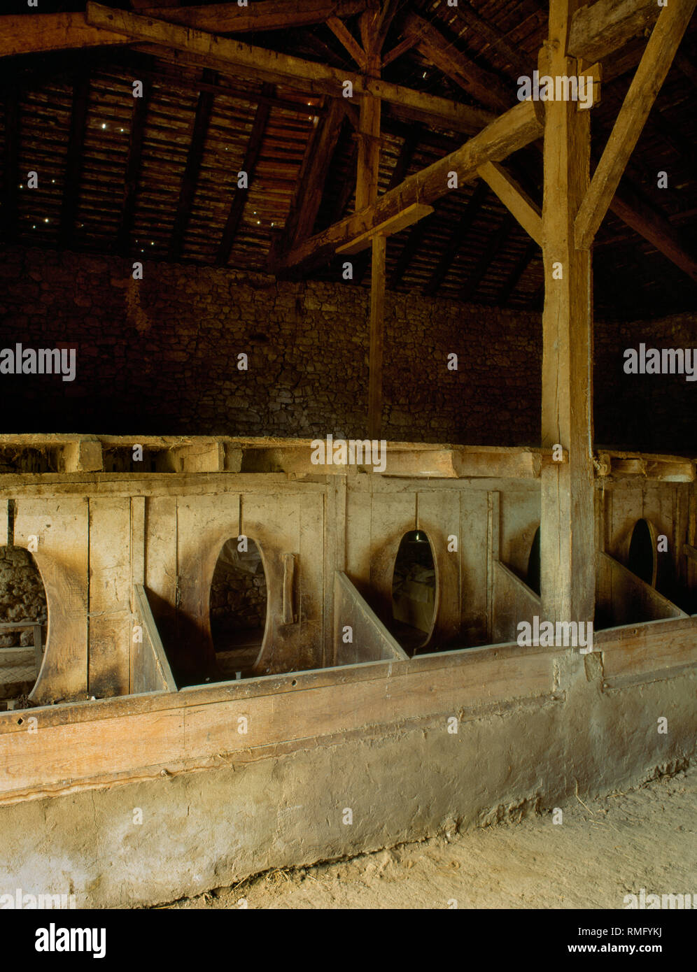 Aisled farmhouse hi-res stock photography and images - Alamy