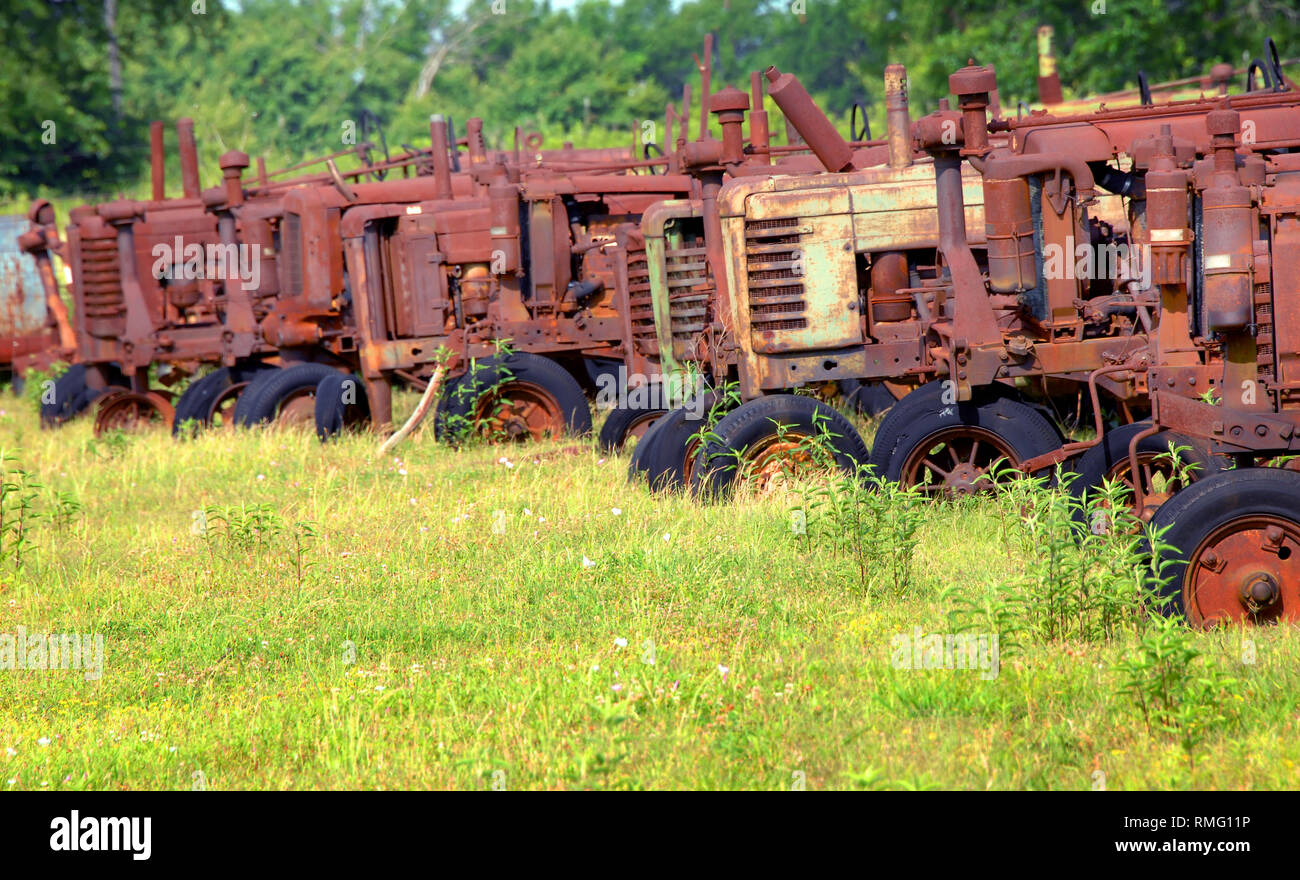 Group of tractors hi-res stock photography and images - Alamy