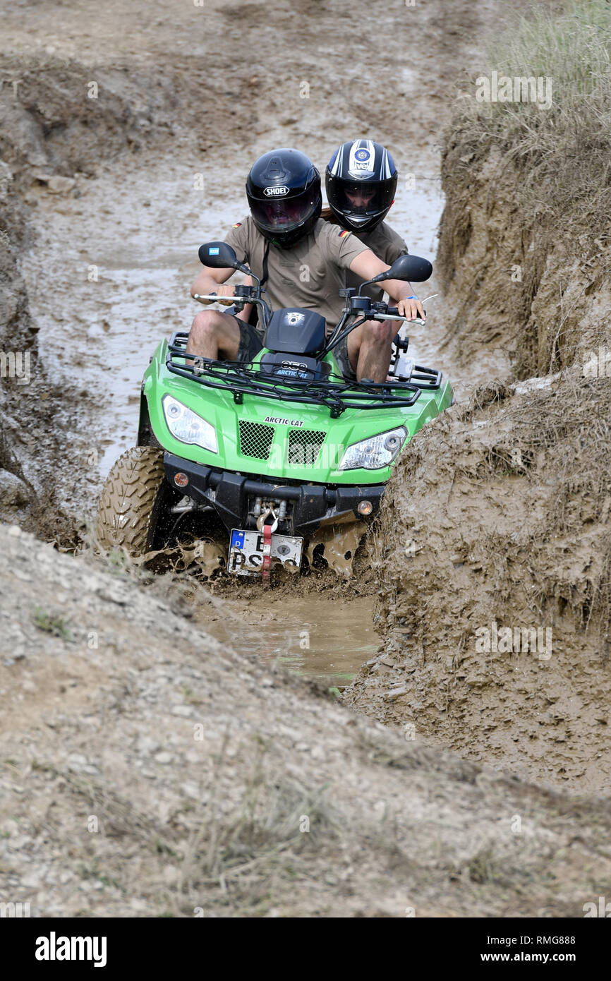 Couple mud hi-res stock photography and images - Alamy