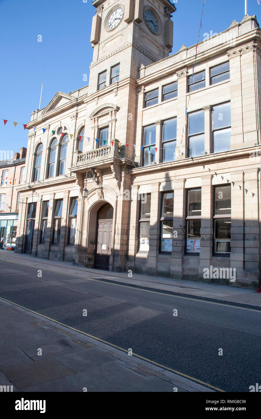 Welshpool town hall hi-res stock photography and images - Alamy