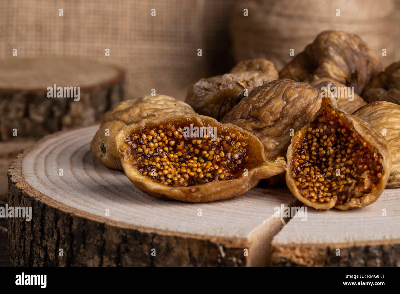 dried fig close up Stock Photo - Alamy