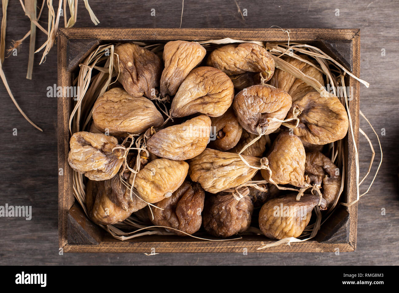 dried fig close up Stock Photo - Alamy