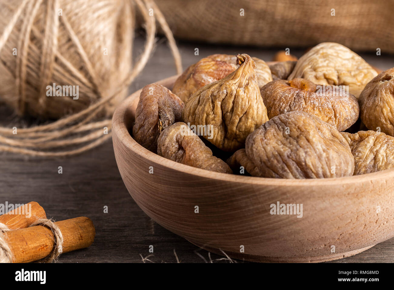 dried fig close up Stock Photo - Alamy