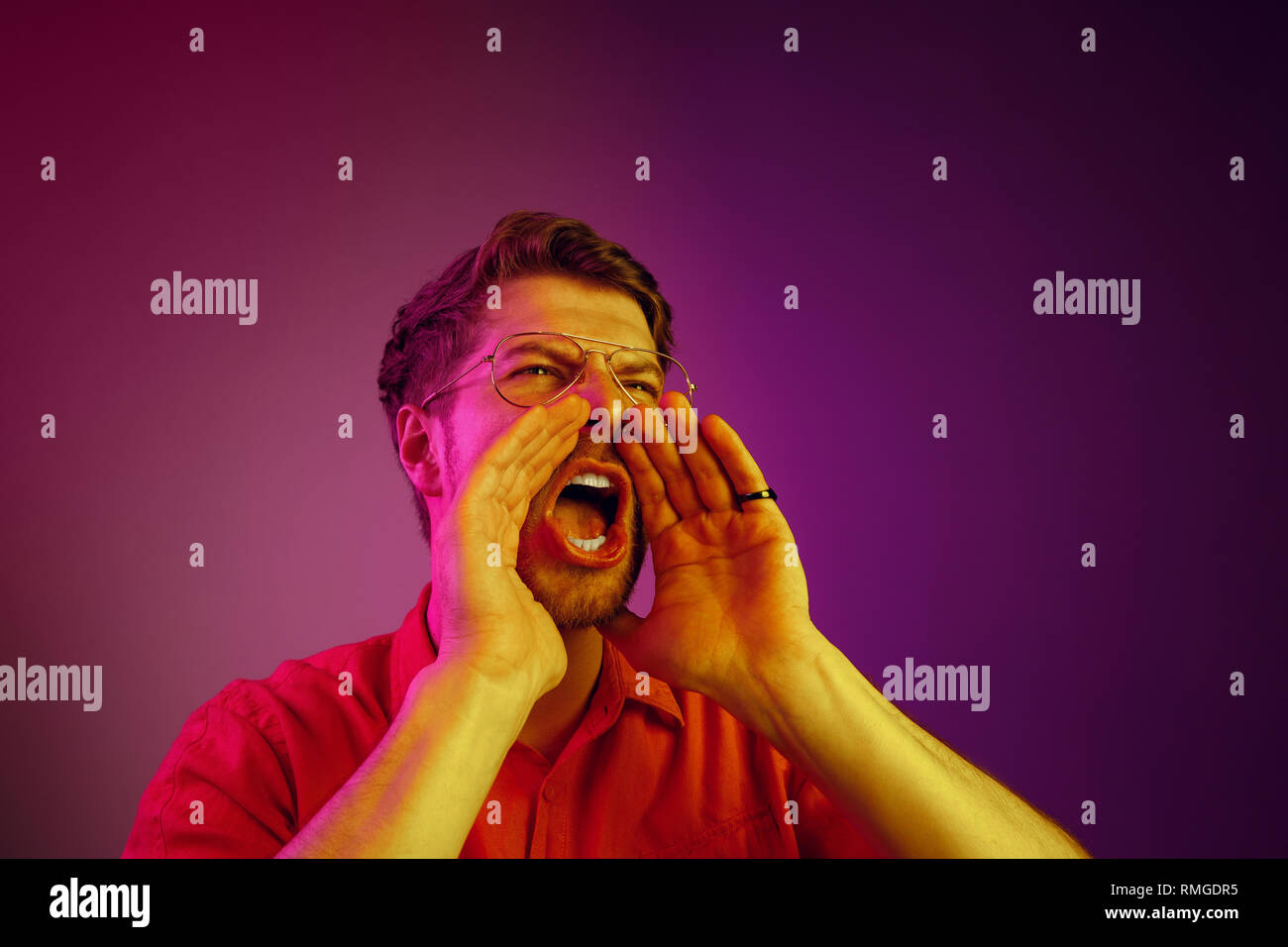 Do not miss. Young casual man shouting. Shout. Crying emotional man ...