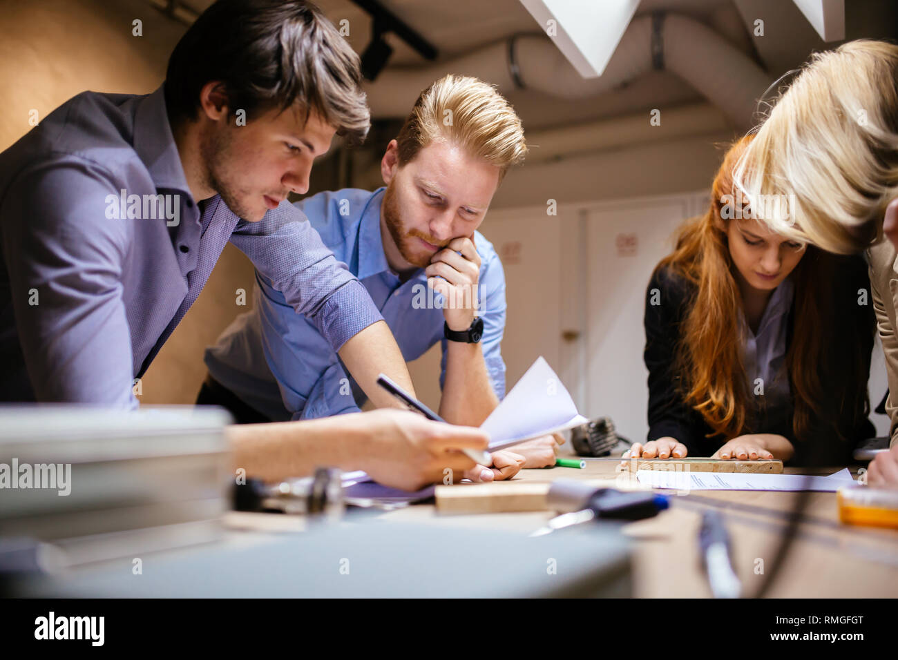 Teamwork project hi-res stock photography and images - Alamy