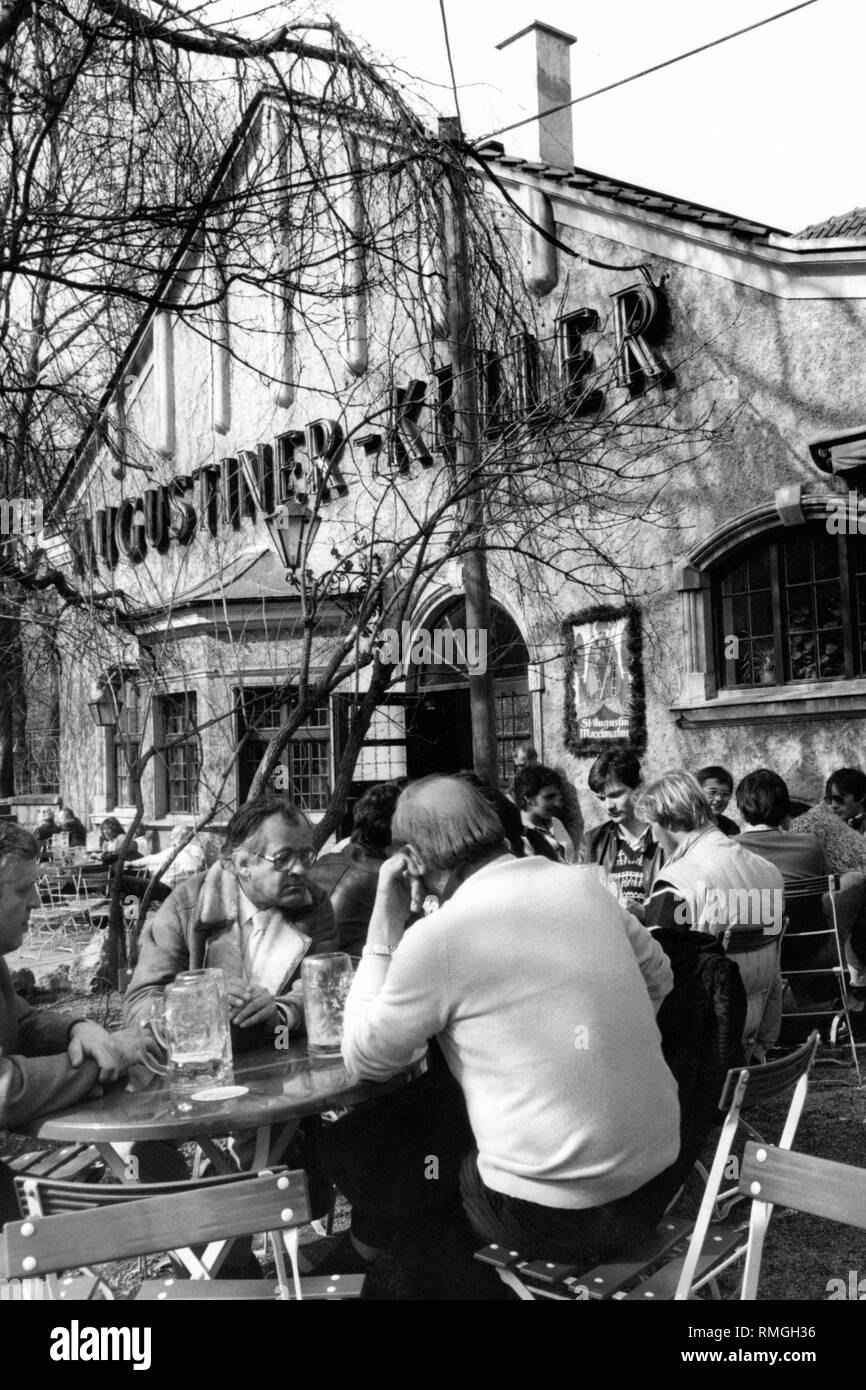 The augustiner keller Black and White Stock Photos & Images - Alamy