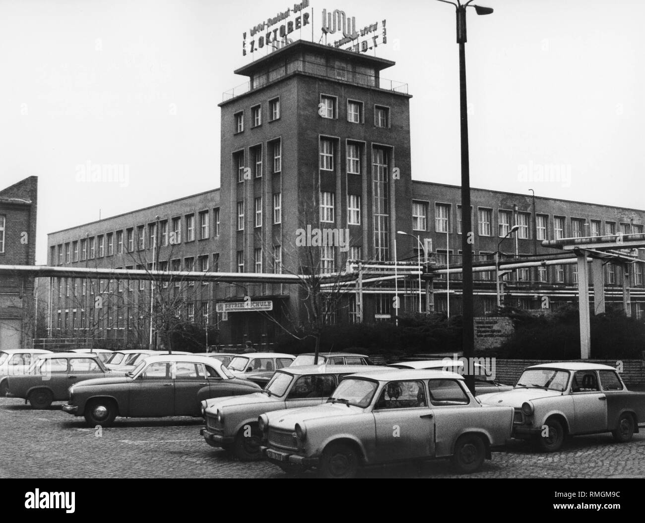 24 7 1990 hi-res stock photography and images - Alamy