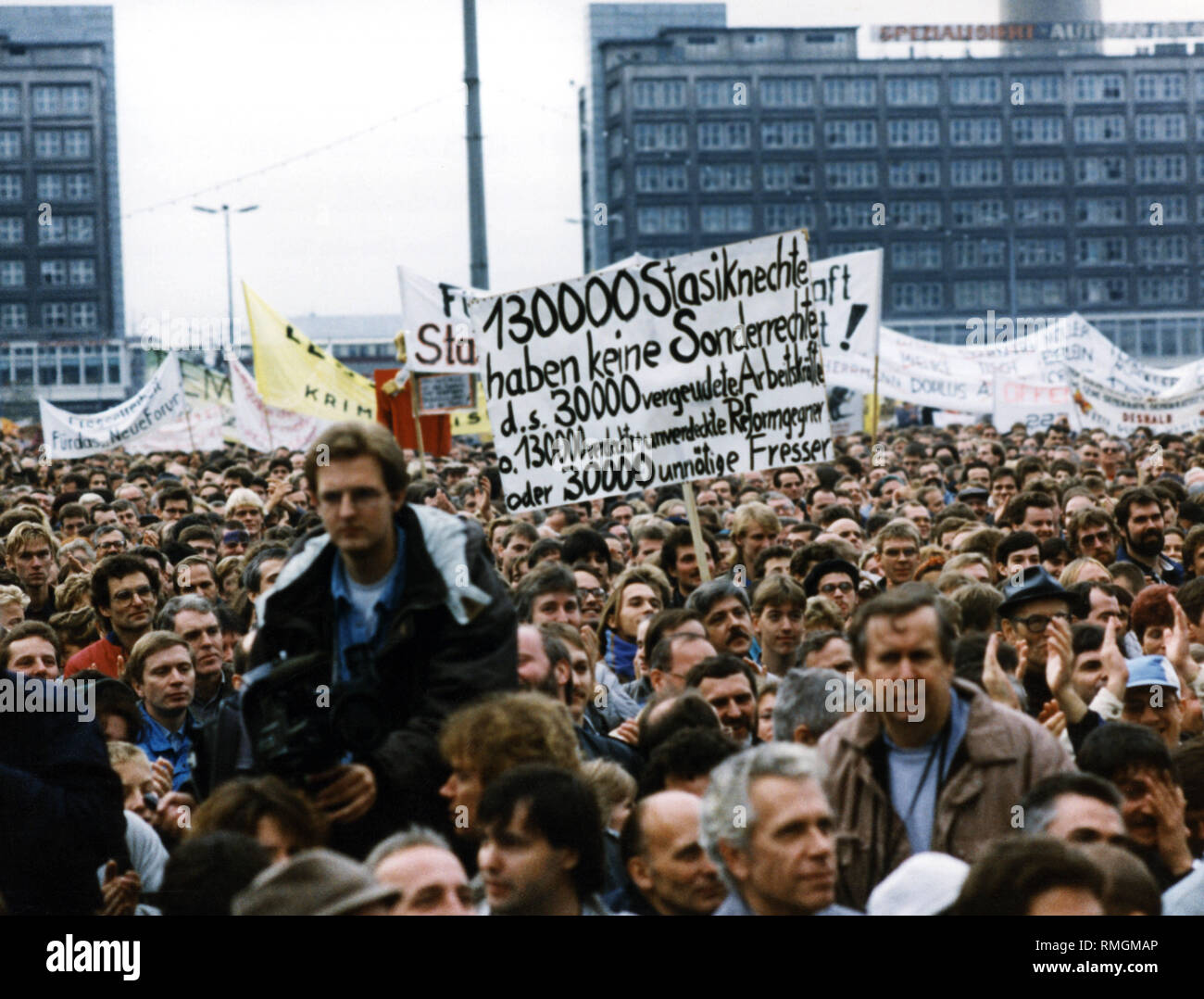 Alexanderplatz 1989 hi-res stock photography and images - Alamy