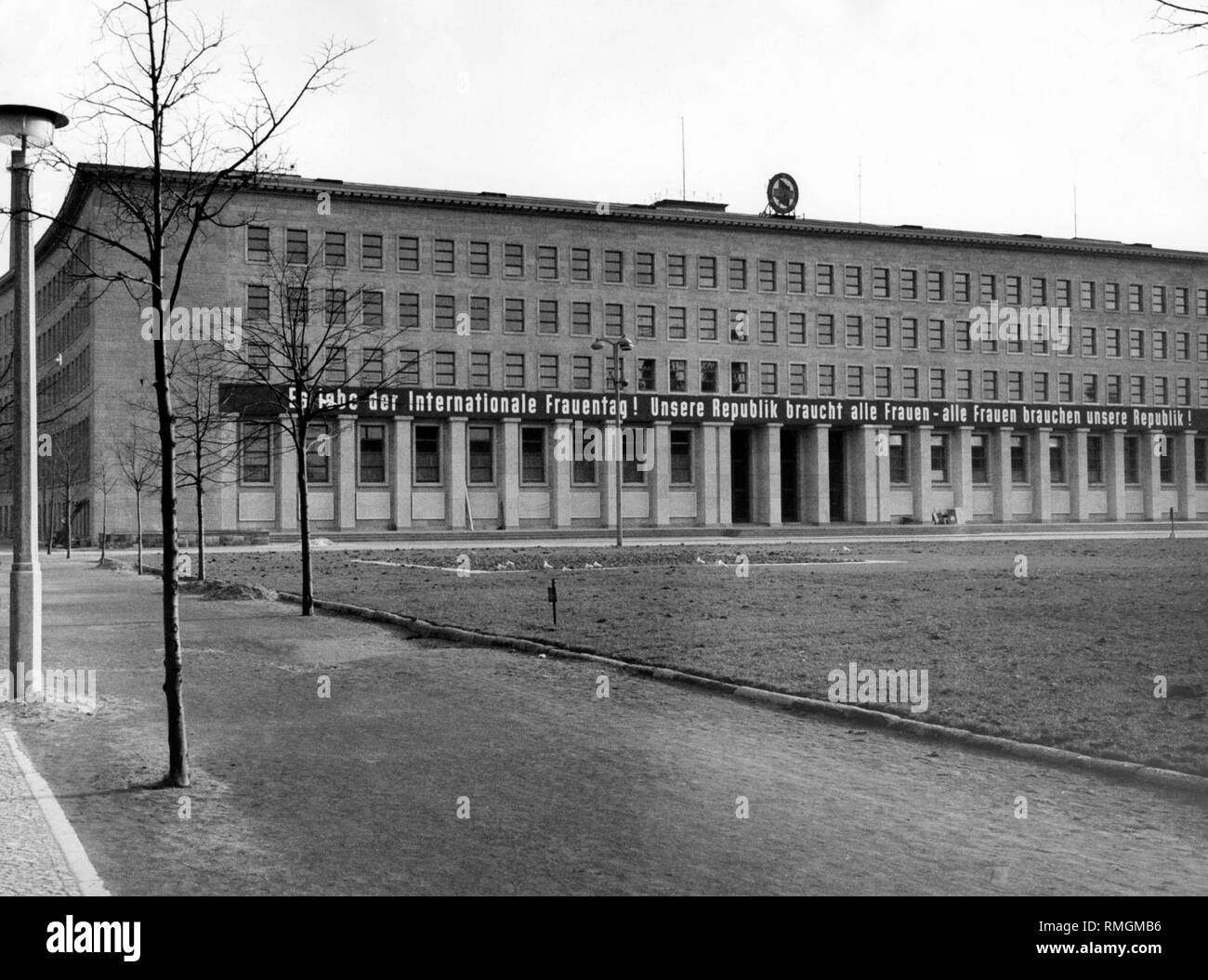 Building of the Central Committee of the SED at Werderscher Markt in ...
