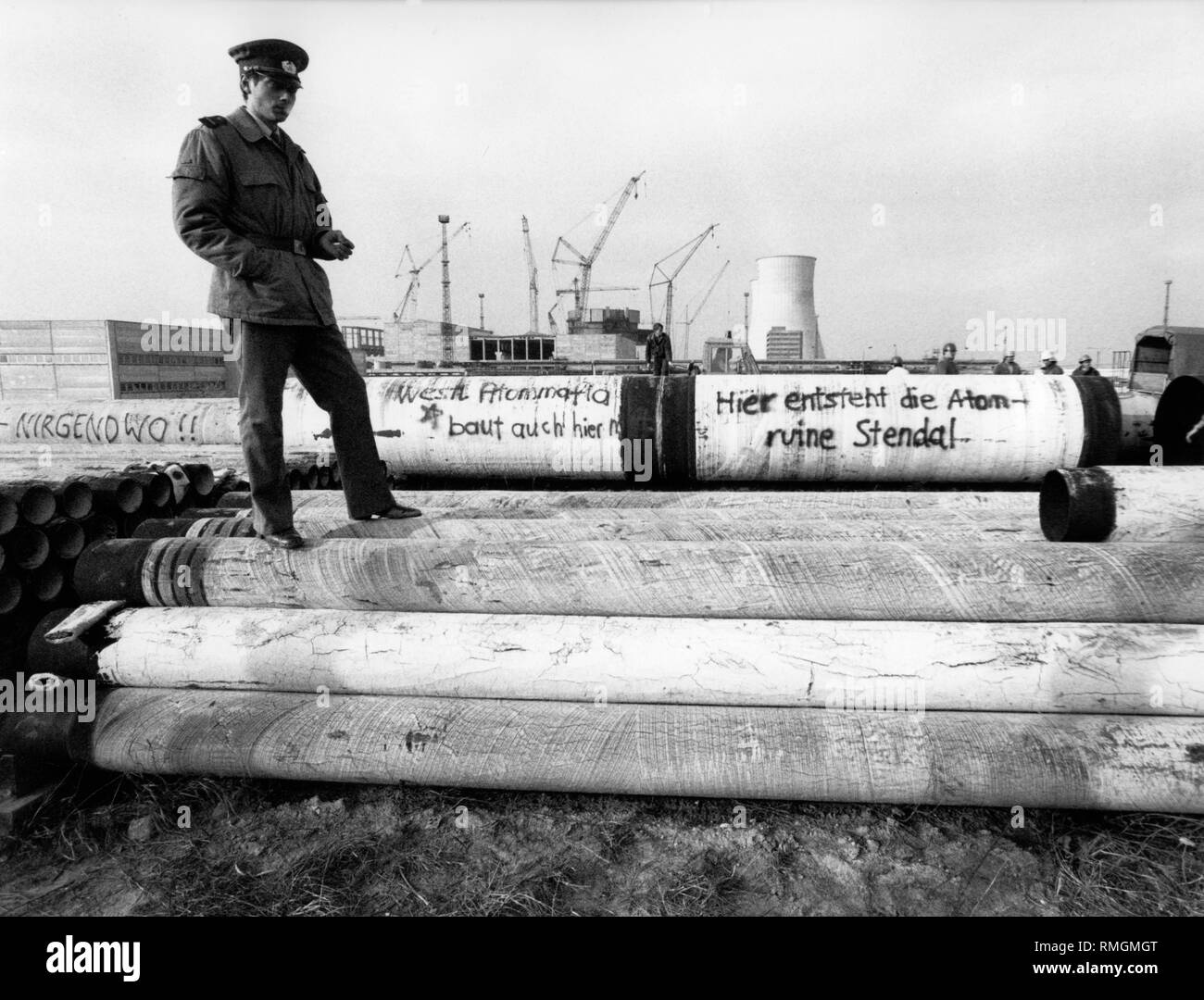 Construction initiatives Black and White Stock Photos & Images - Alamy