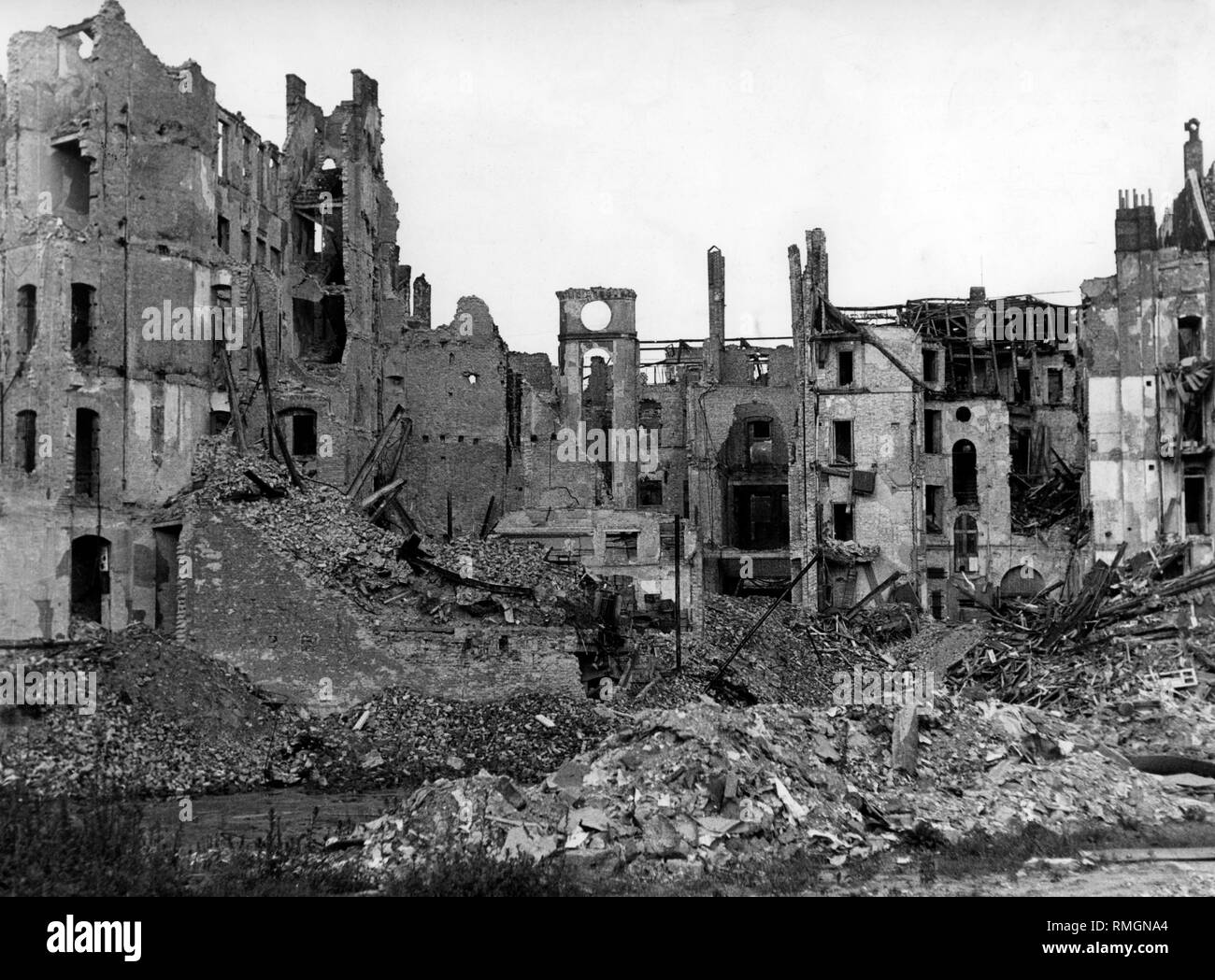 Berlin 1940s landscape hi-res stock photography and images - Alamy