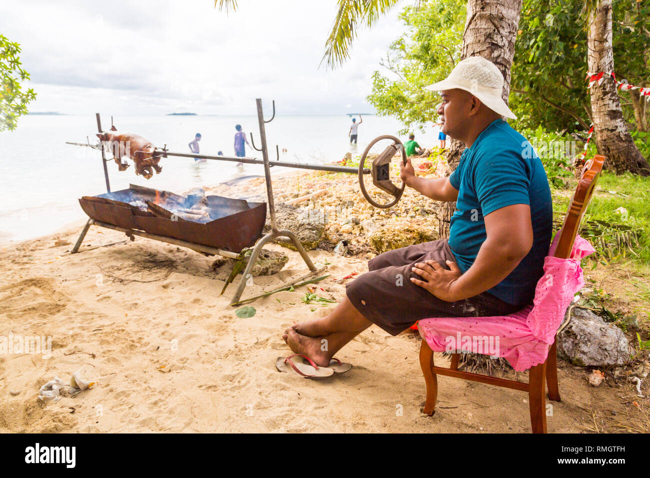 Tonga man hi-res stock photography and images - Alamy