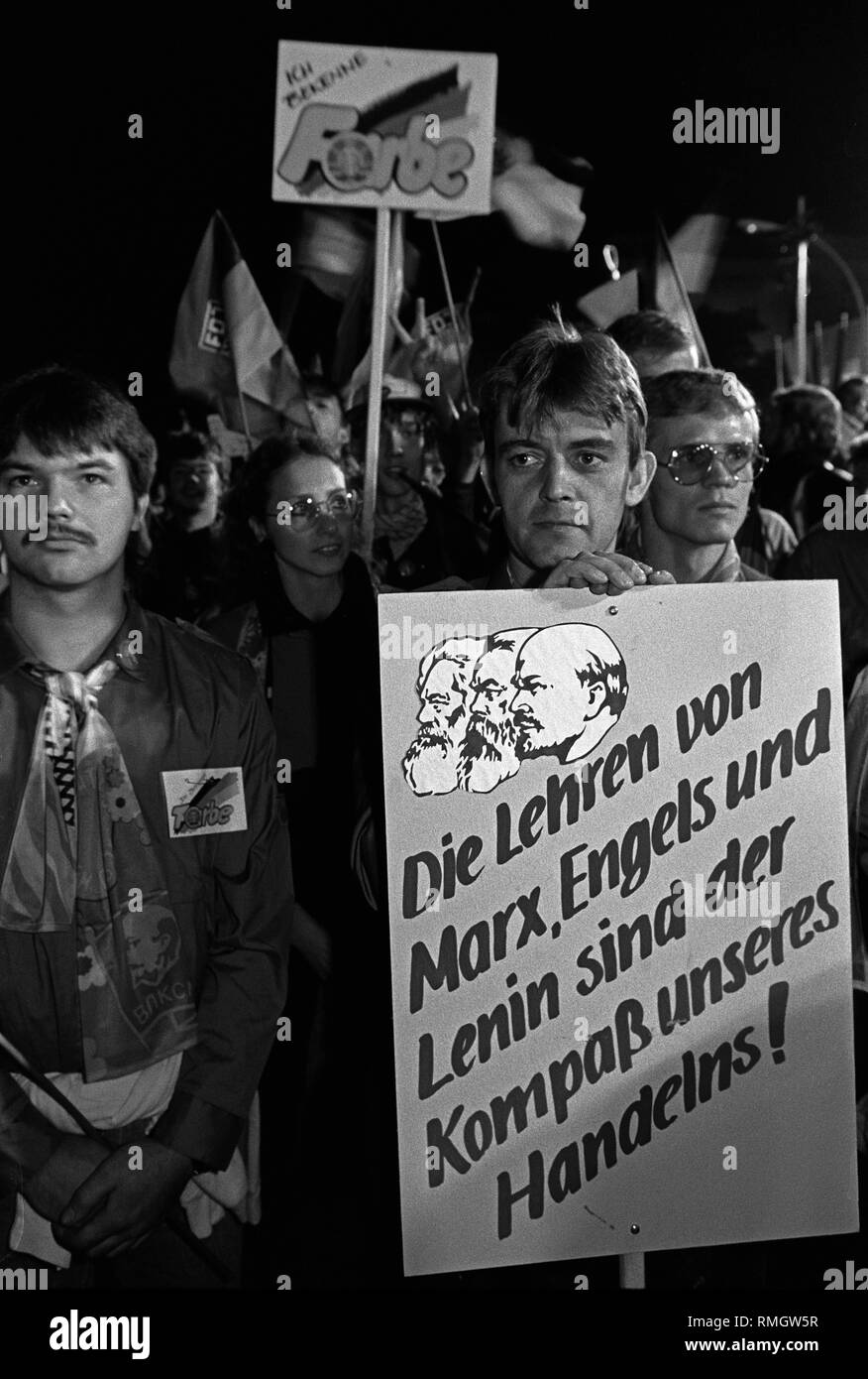 Torchlight procession of the Free German Youth (FDJ) on the foundation ...