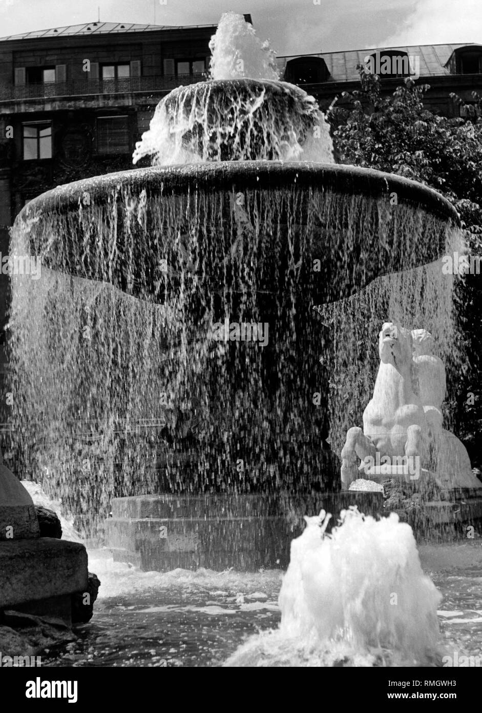 The Wittelsbacher Brunnen (fountain) at the Lenbachplatz in Munich. On ...