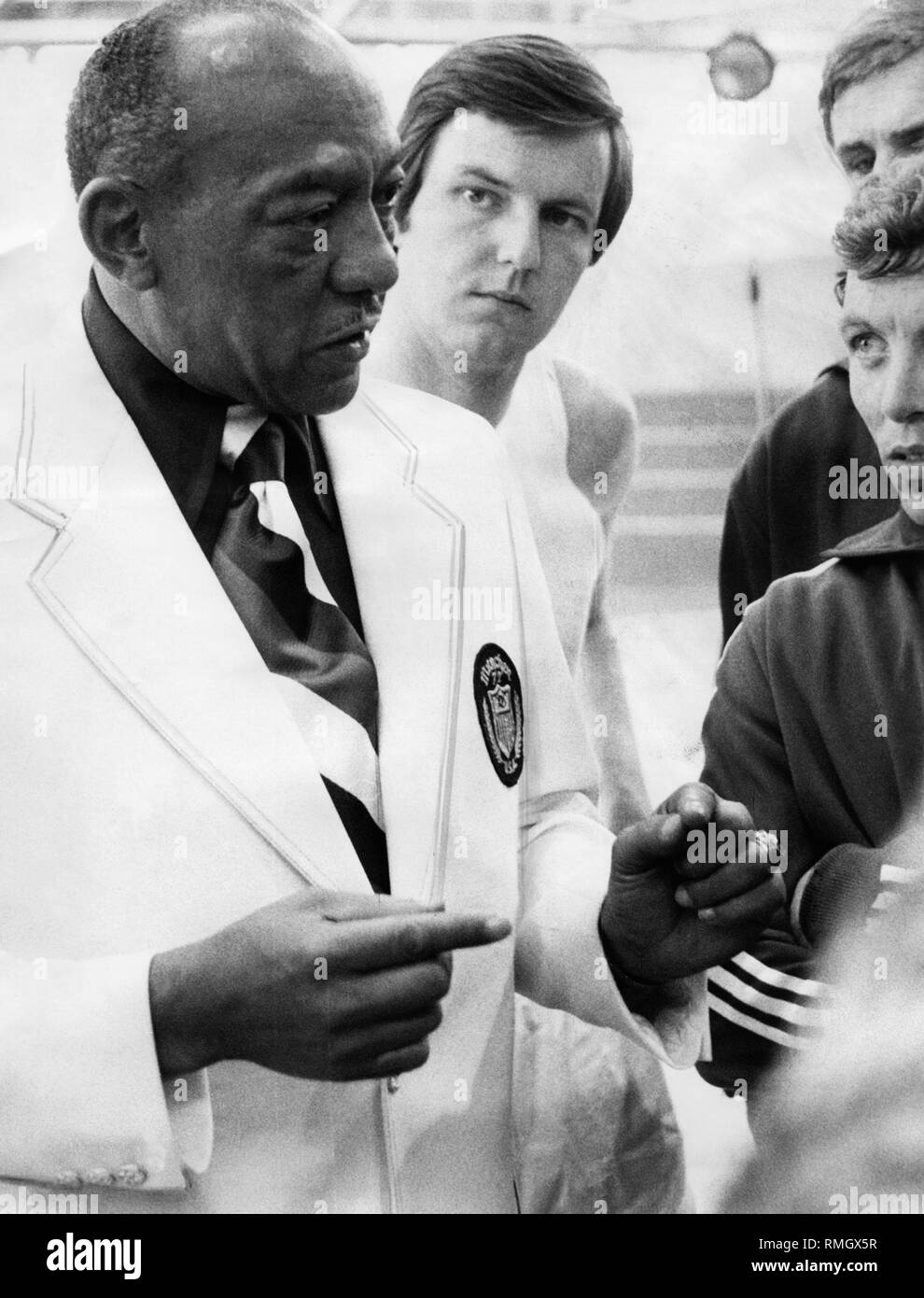 Jesse owens hi-res stock photography and images - Alamy