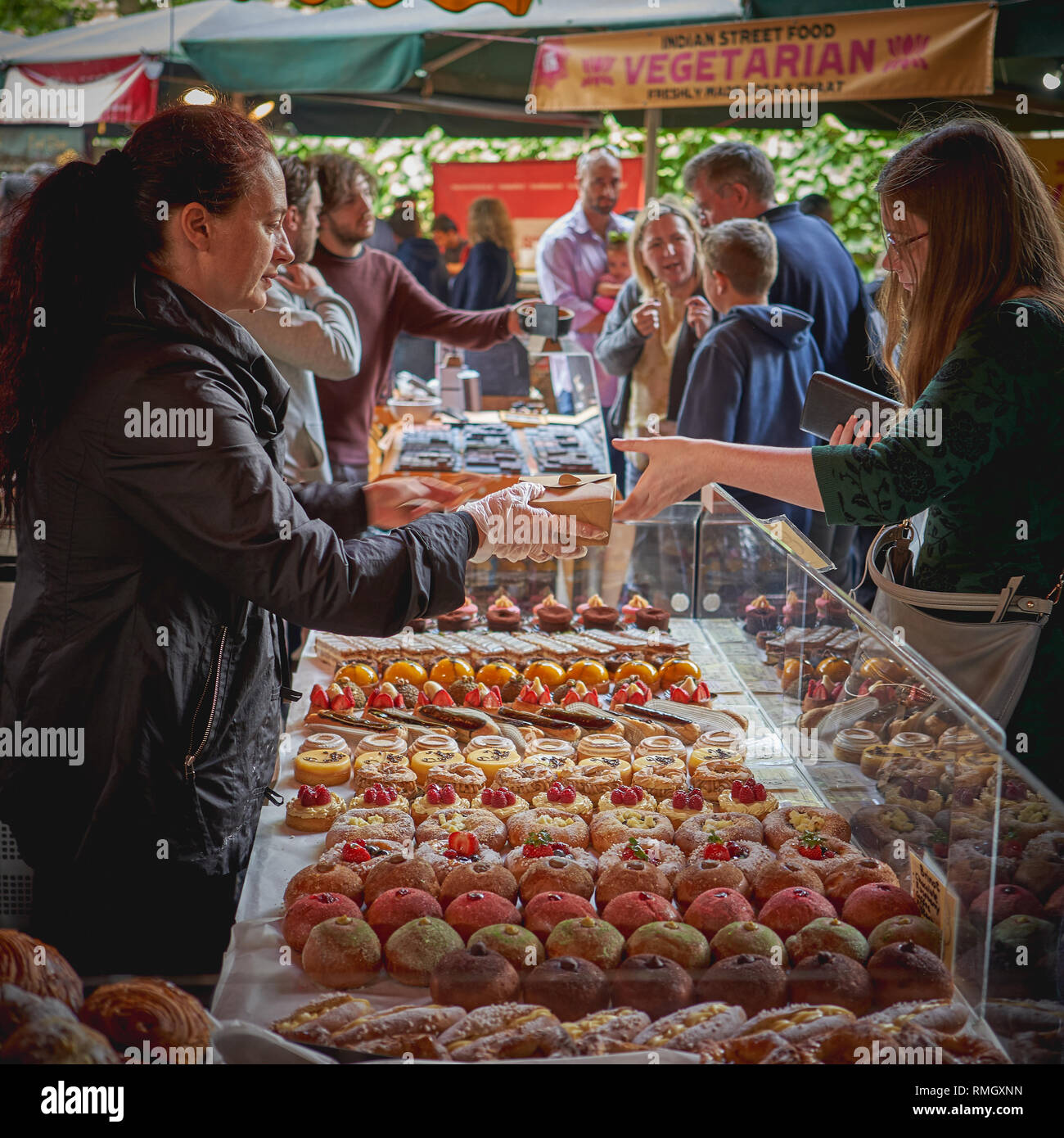 Artisanal bakery hi-res stock photography and images - Alamy