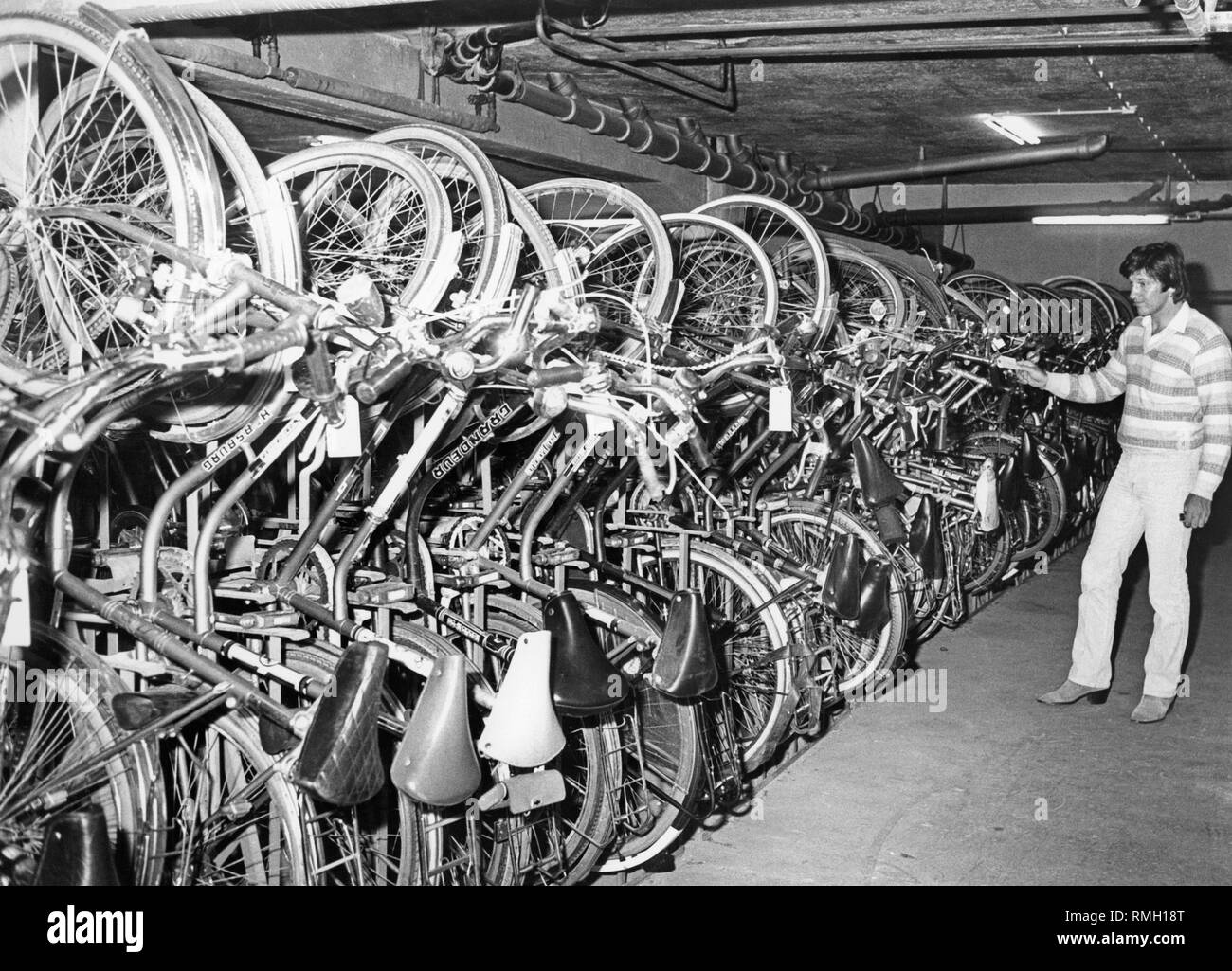 The increasing bicycle boom can be recognized well by the crowded ...