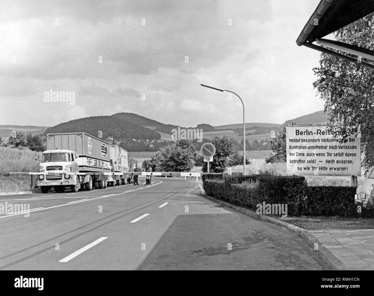 1972 traffic hi-res stock photography and images - Alamy