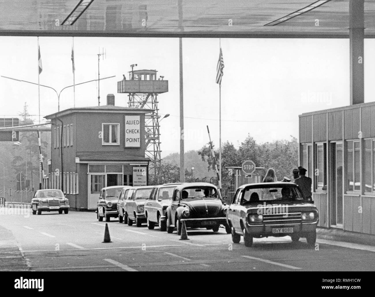 Cars at the checkpoint Helmstedt (undated shot Stock Photo - Alamy
