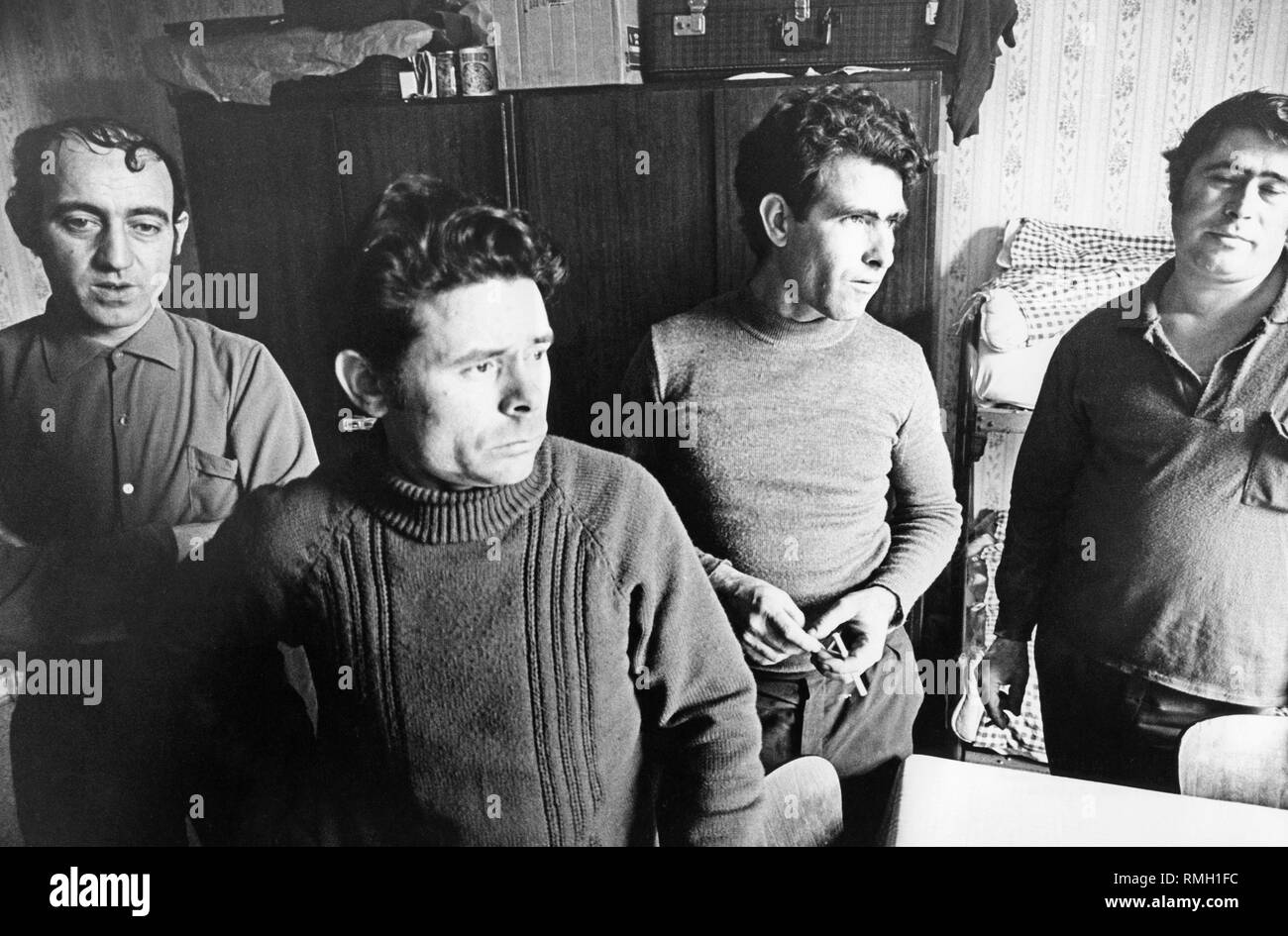 Portuguese immigrants hi-res stock photography and images - Alamy