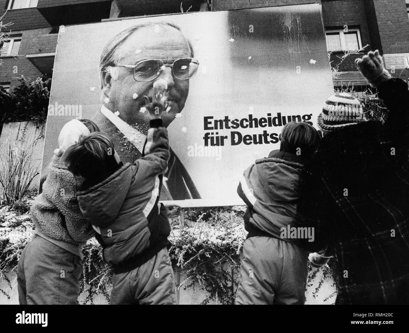 1987 election poster hi-res stock photography and images - Alamy