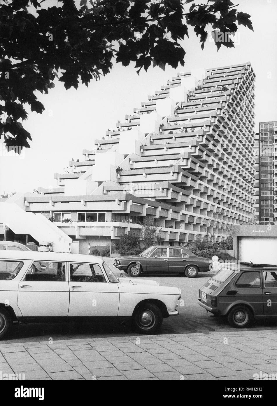 Bayer House Black and White Stock Photos & Images - Alamy