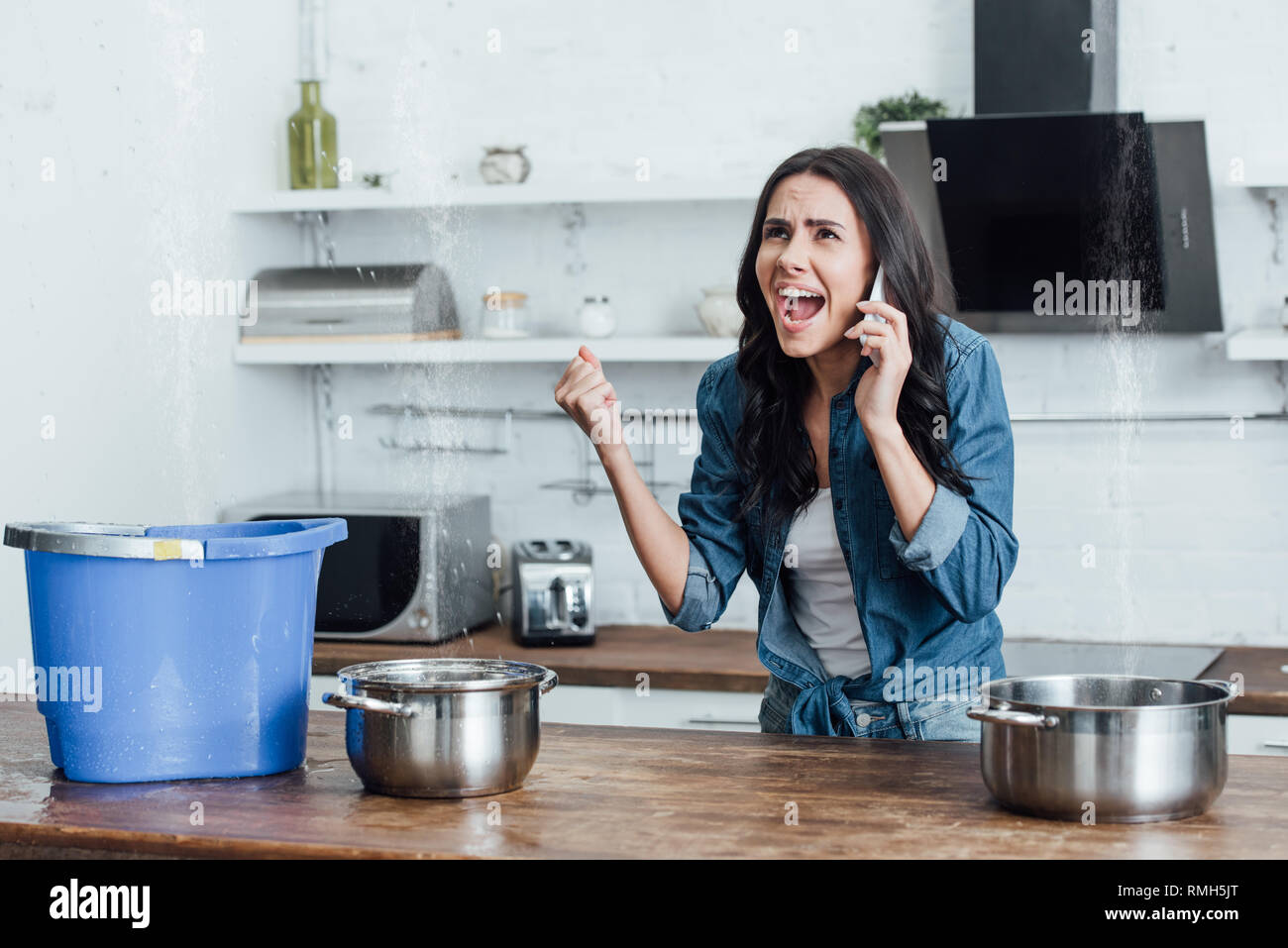 Drunk woman angry hi-res stock photography and images - Alamy