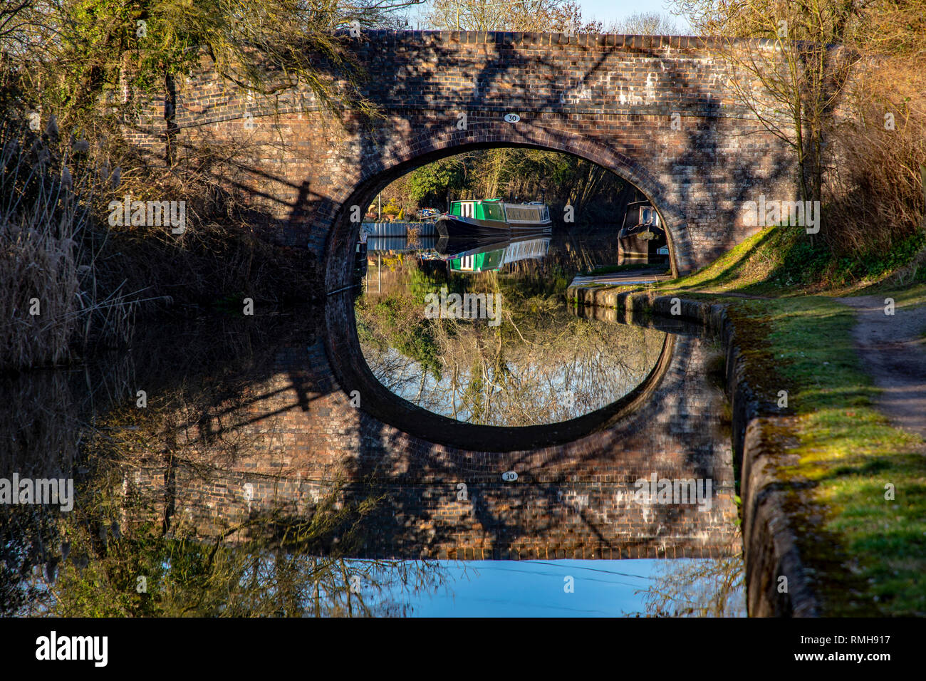 Worcester and Birmingham Canal Stock Photo - Alamy