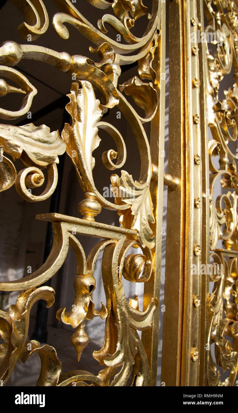 Golden gilded gates hi-res stock photography and images - Alamy