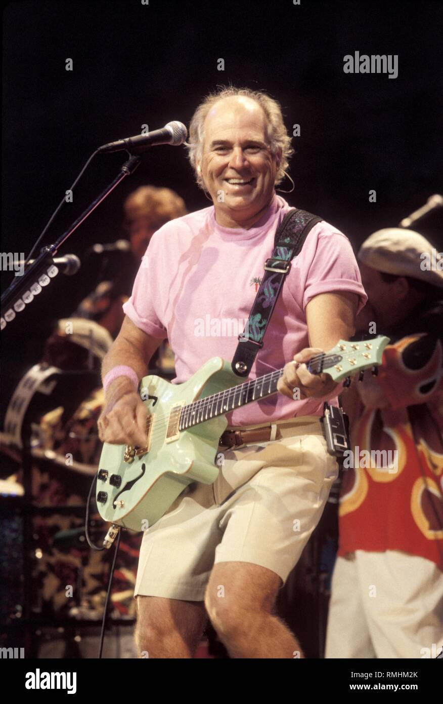 Photos of jimmy buffett performance hi-res stock photography and images ...