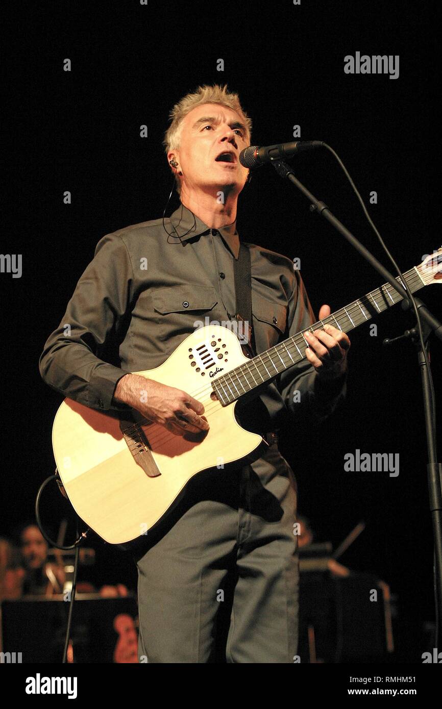 Musician david byrne hi-res stock photography and images - Alamy