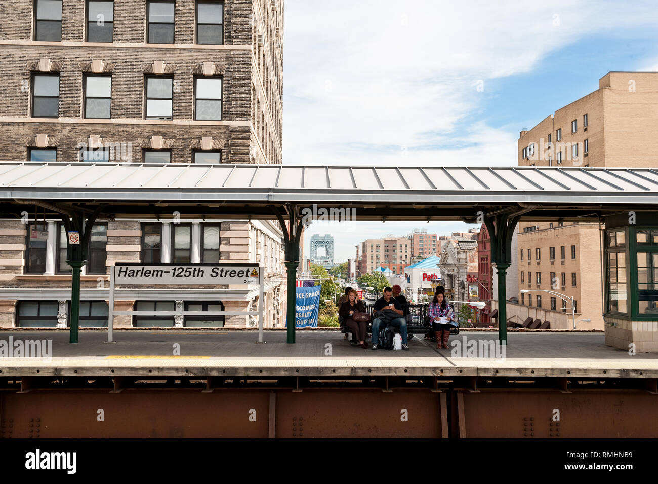125th street station hi-res stock photography and images - Alamy