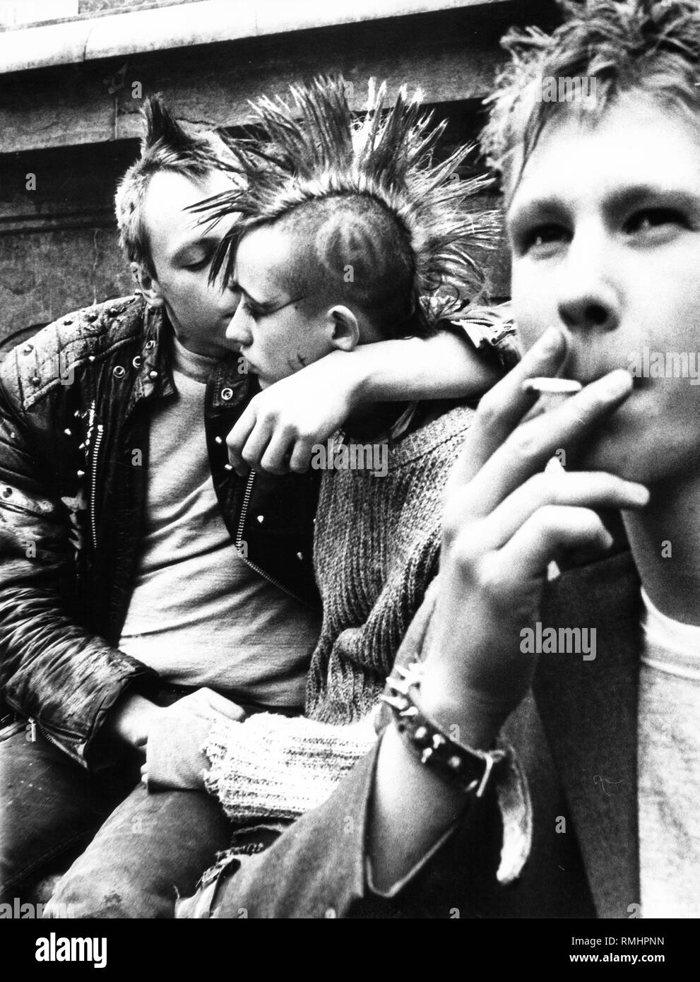 Punks hi-res stock photography and images - Alamy