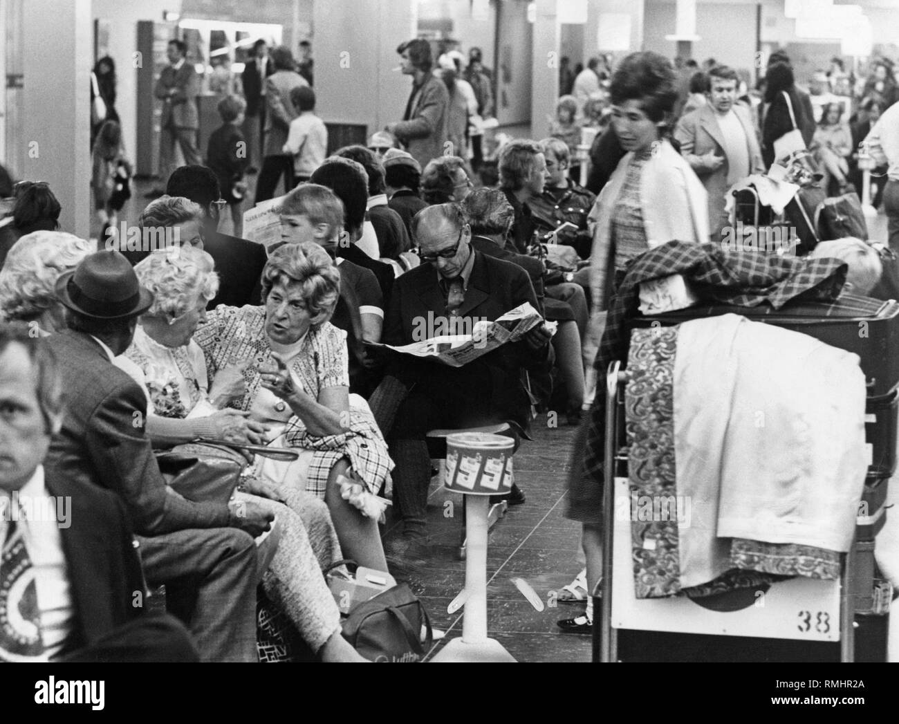 1973 strike hi-res stock photography and images - Alamy