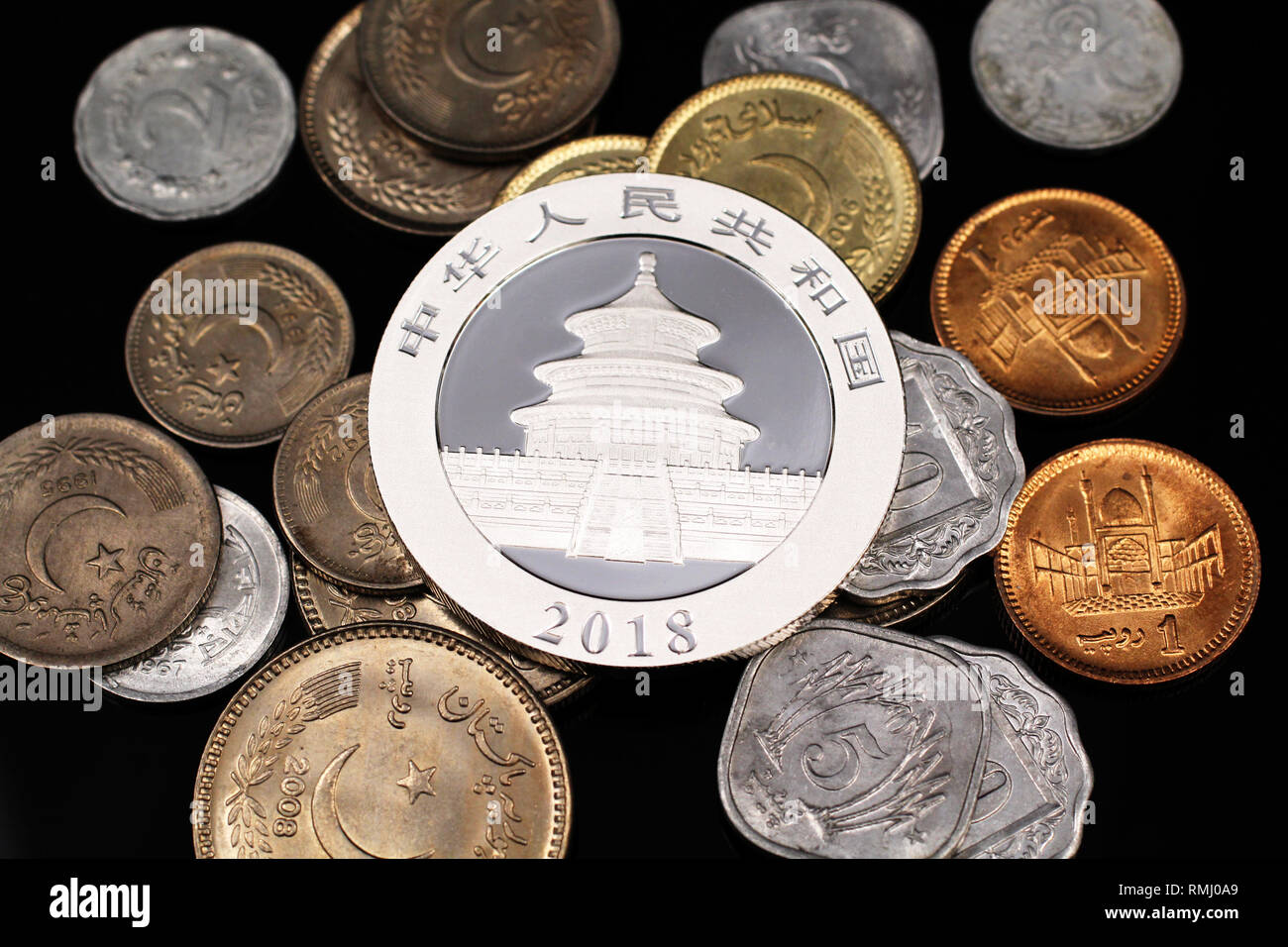 Pakistan Gold Coins High Resolution Stock Photography and Images - Alamy