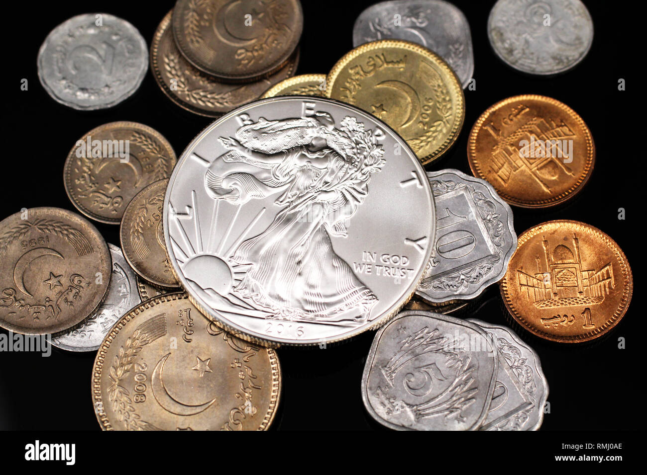 Gold Coins High Resolution Stock Photography and Images - Alamy