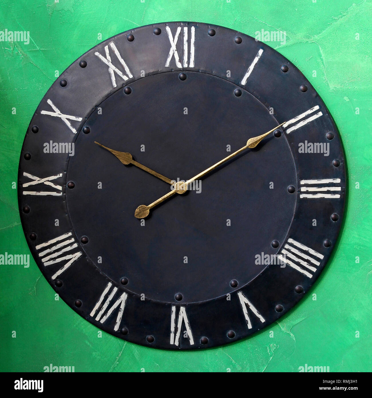 Dark analog clock on hi-res stock photography and images - Alamy