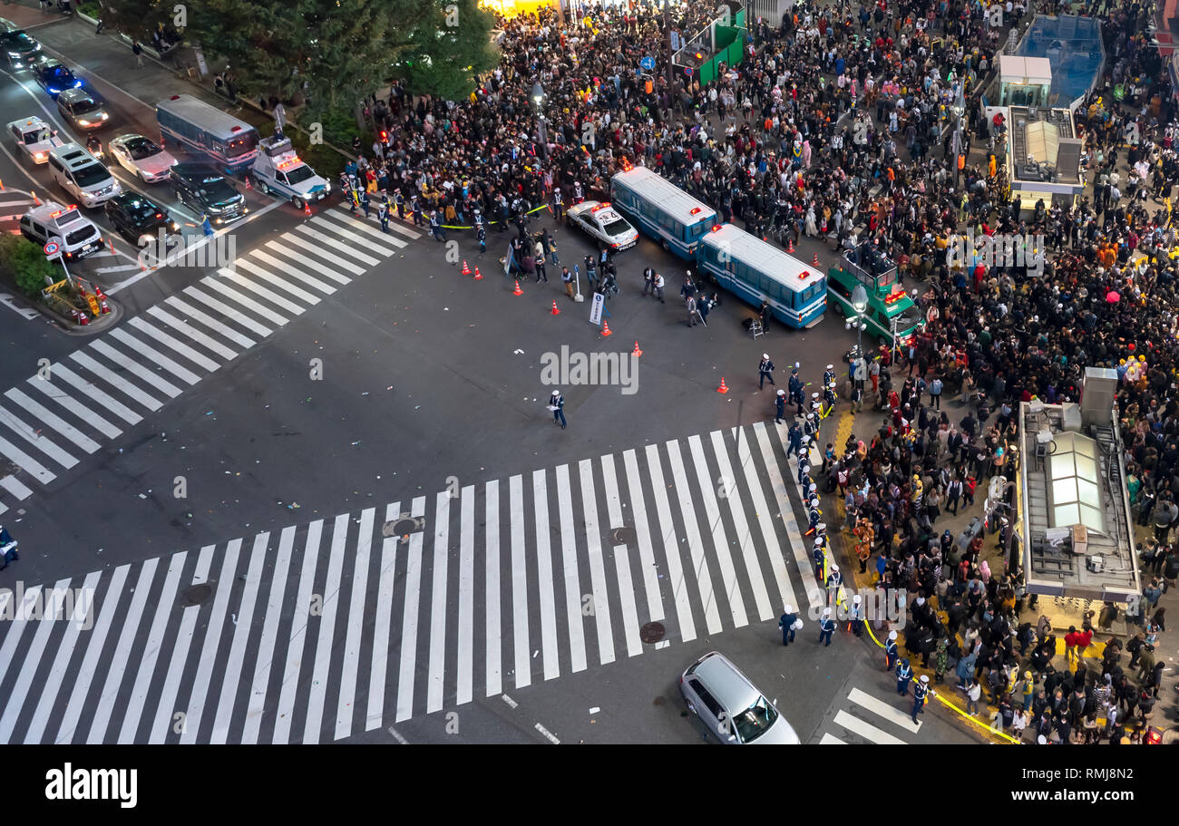 Pedestrians crosswalk at Shibuya district in Tokyo, Japan. Shibuya ...
