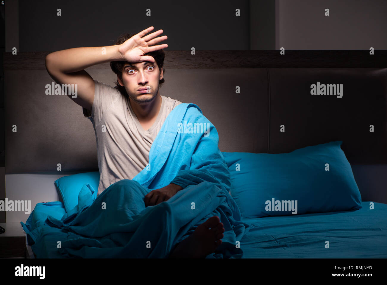 Spooky face in bed hi-res stock photography and images - Alamy