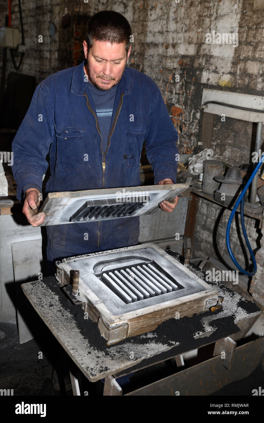 Fire metallurgy hi-res stock photography and images - Alamy