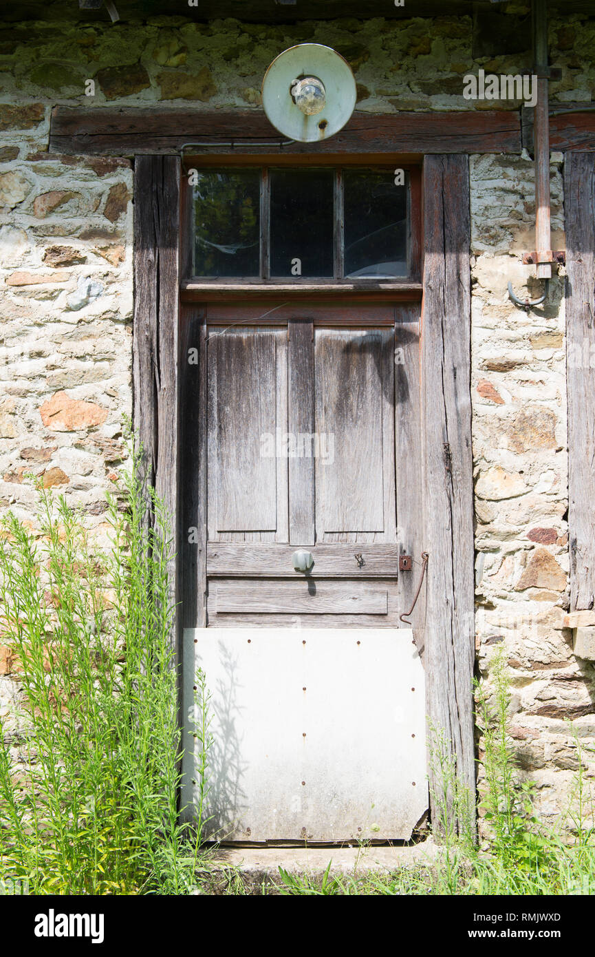 Inhabitable house hi-res stock photography and images - Alamy