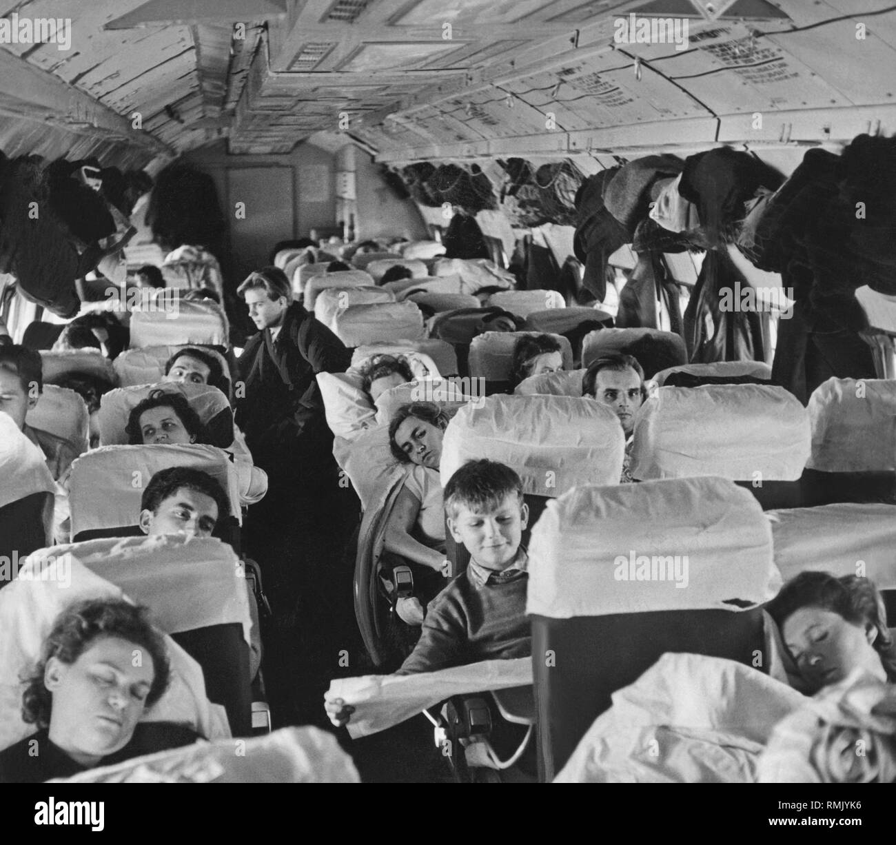 1950s Passenger Plane High Resolution Stock Photography and Images - Alamy