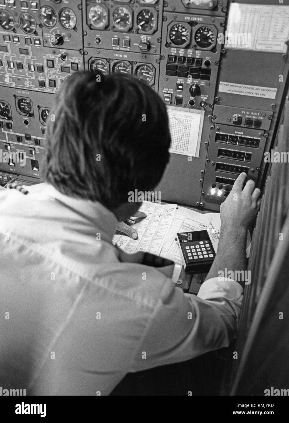 Instruments on flight deck Black and White Stock Photos & Images - Alamy