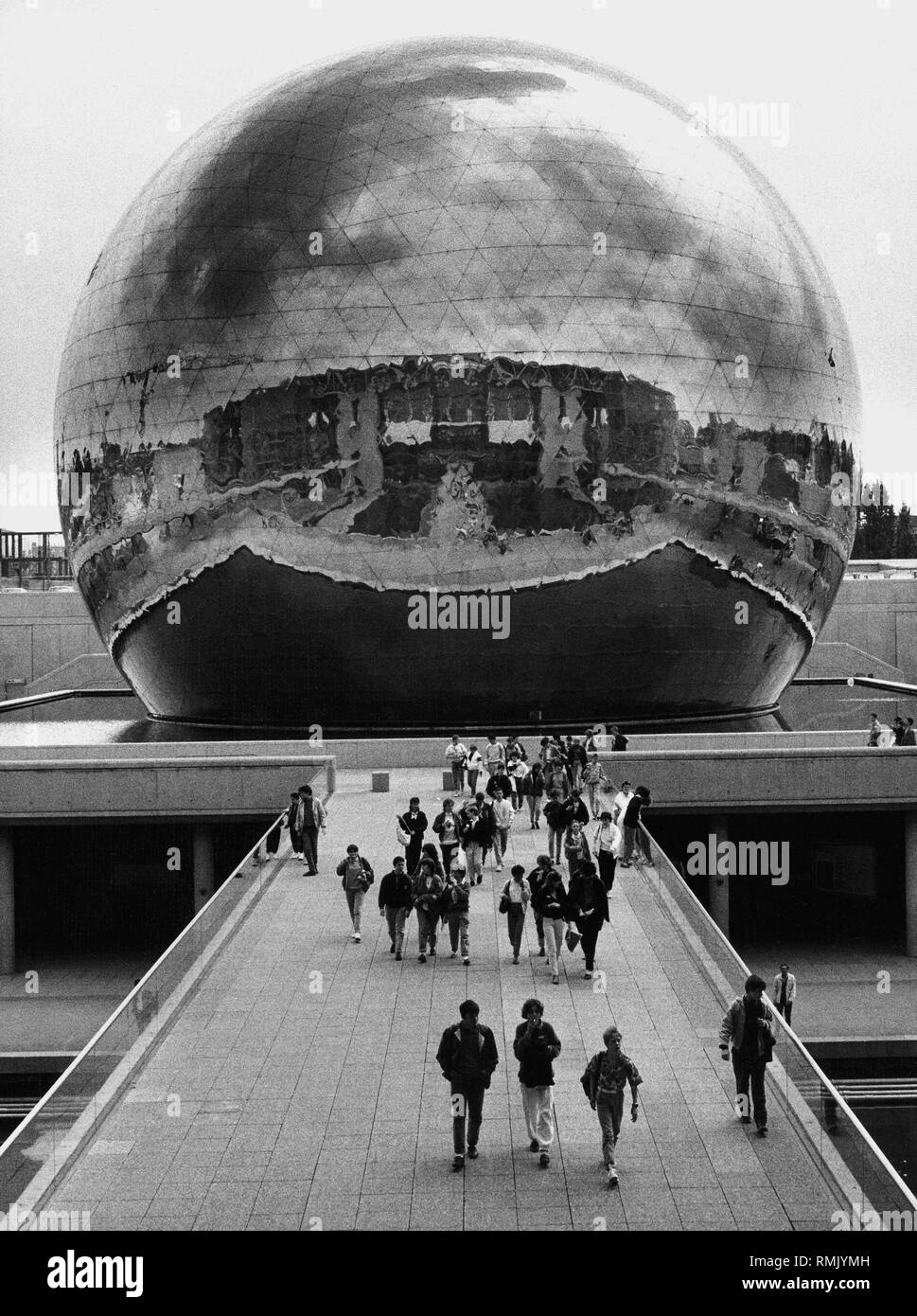 La geode paris Black and White Stock Photos & Images - Alamy