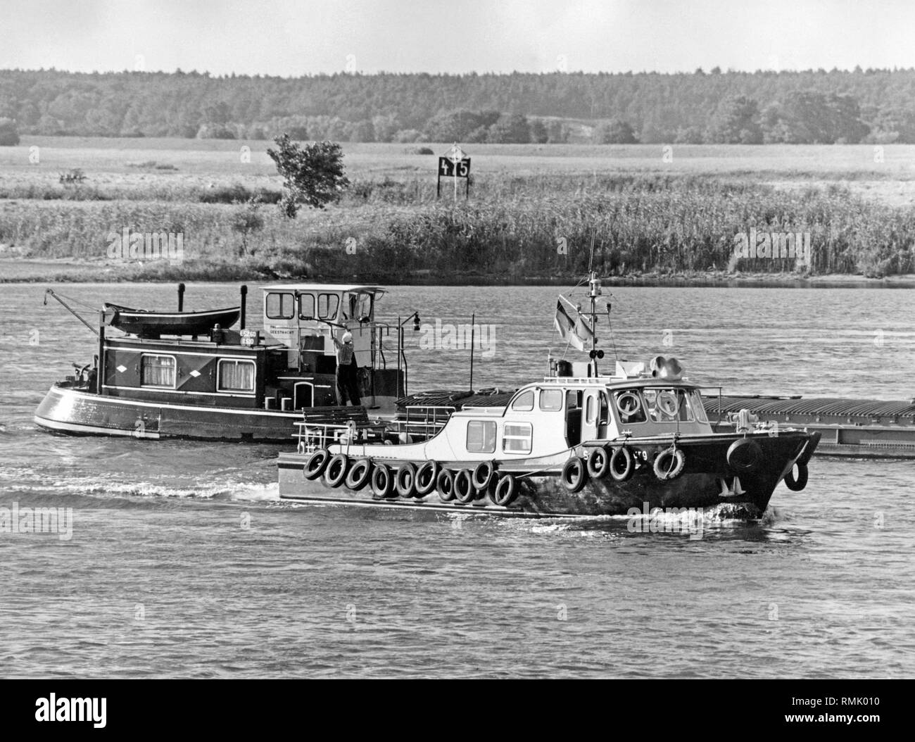 Ship zone boundary policy hi-res stock photography and images - Alamy