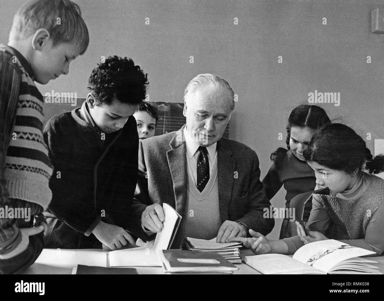 Children with migration background at school Stock Photo - Alamy