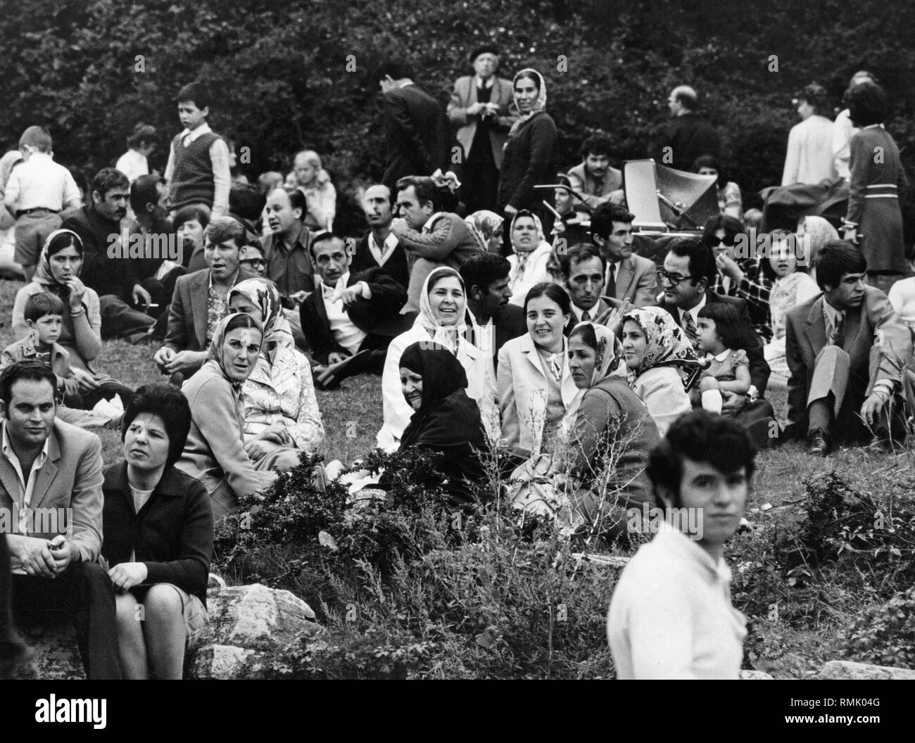 Turkish workers germany Black and White Stock Photos & Images - Alamy