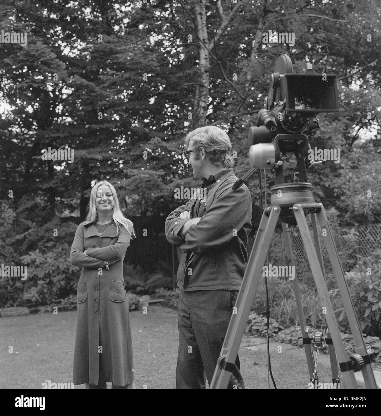 Margit Reichelt-Jordan with British actor James Mason, who gave an ...